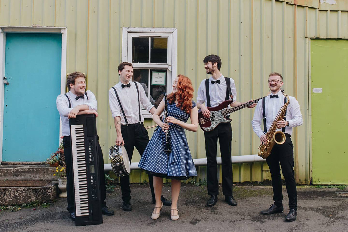 Tie The Knot Scotland | Radio Pachuco