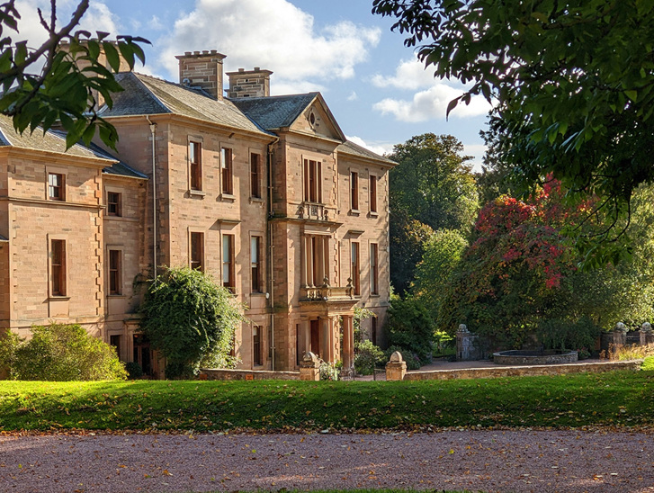 Find a Scottish country house and stately home venue for your wedding